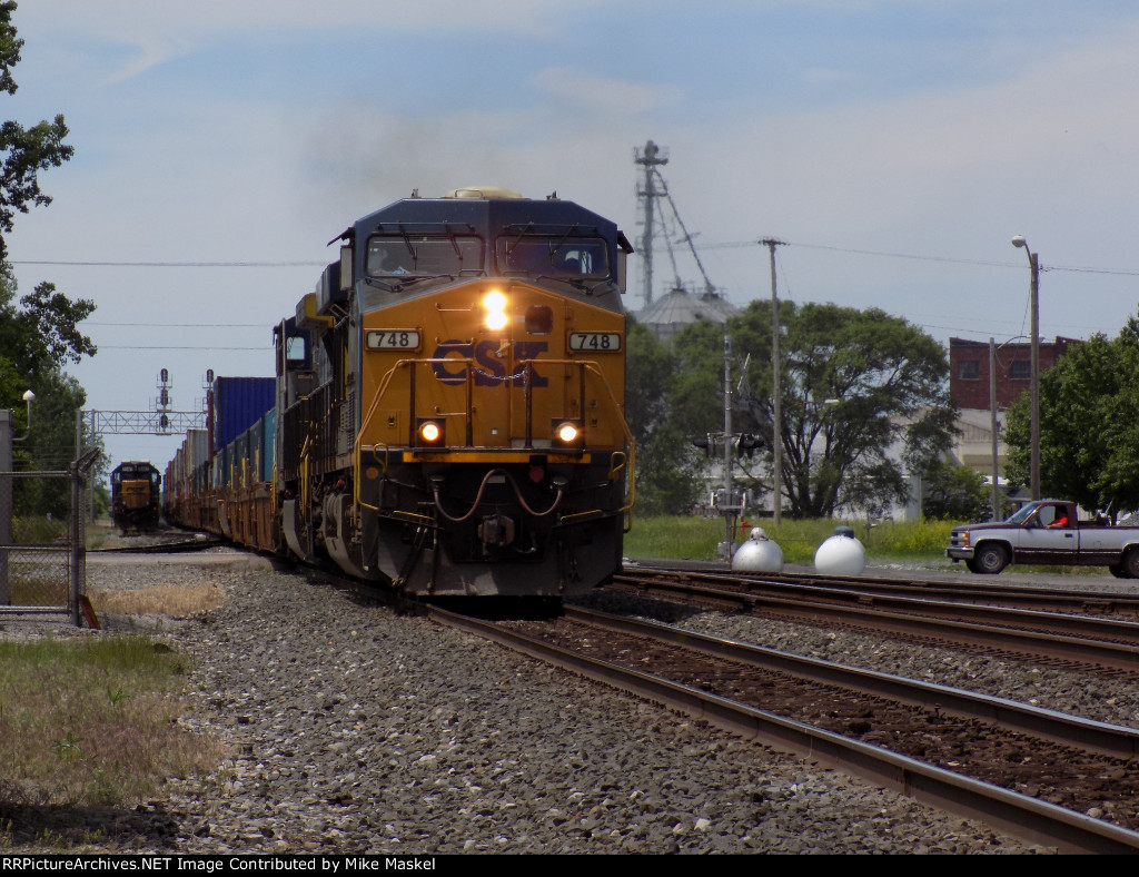CSX 748